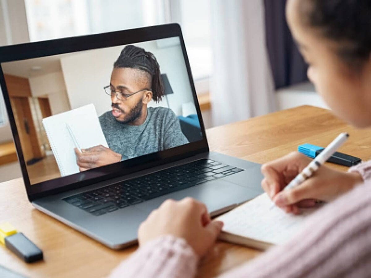 Online School vs Public School: Best Choice for Your Child?