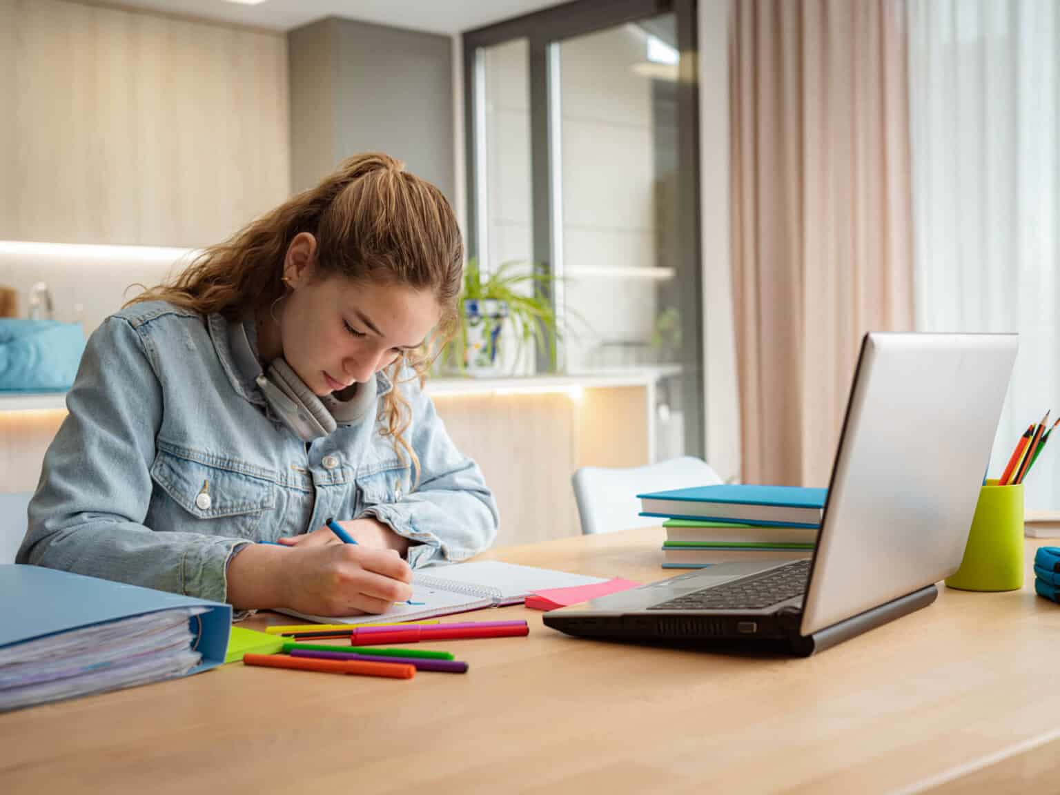 Understanding the Benefits of Online High School for Your Child